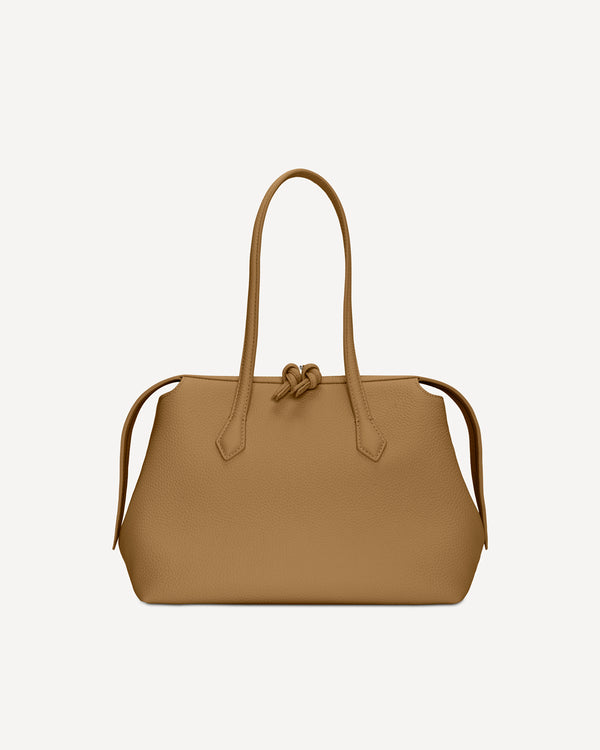 SPRING SUMMER 2023 – VASIC ヴァジック日本公式サイト